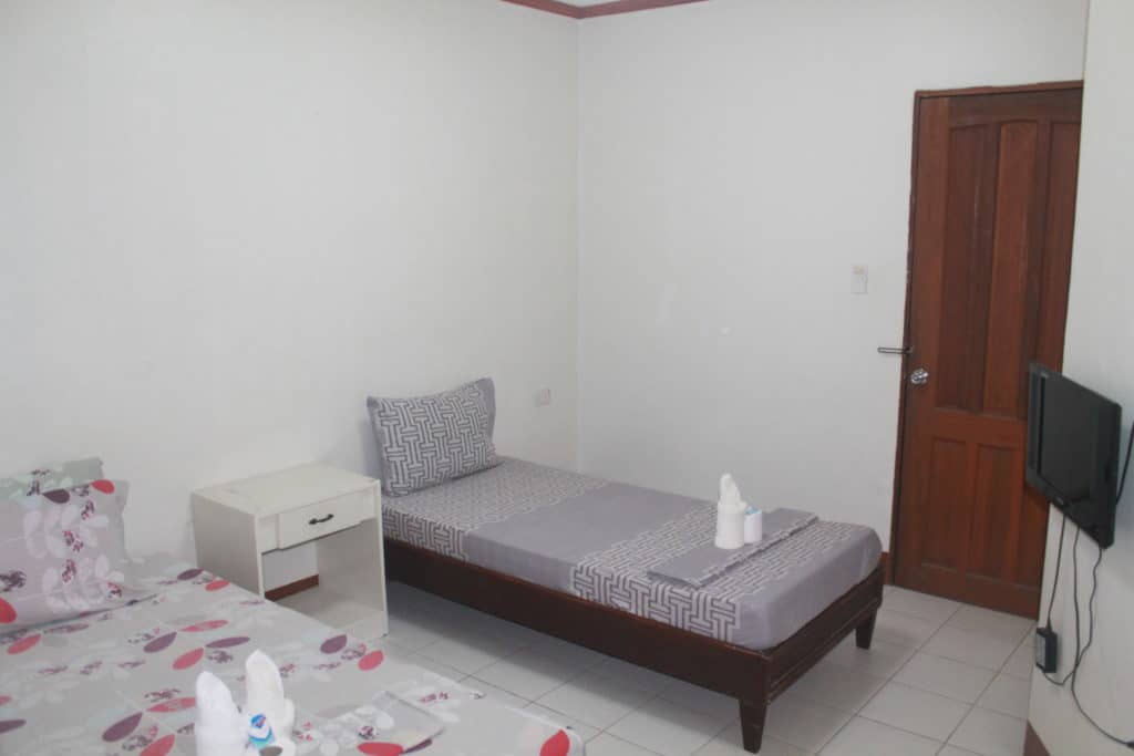 Book R2R Bayview Inn in Coron, Palawan | WayPH.com
